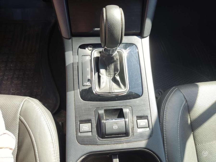 Pelēks Subaru Outback 2016 Viļņa, ar dzinēja tilpumu 2.00 L un nobraukumu 113 tūkst. km par 10600 €, foto 14 vietnē AUTOMOTO.COM.LV
