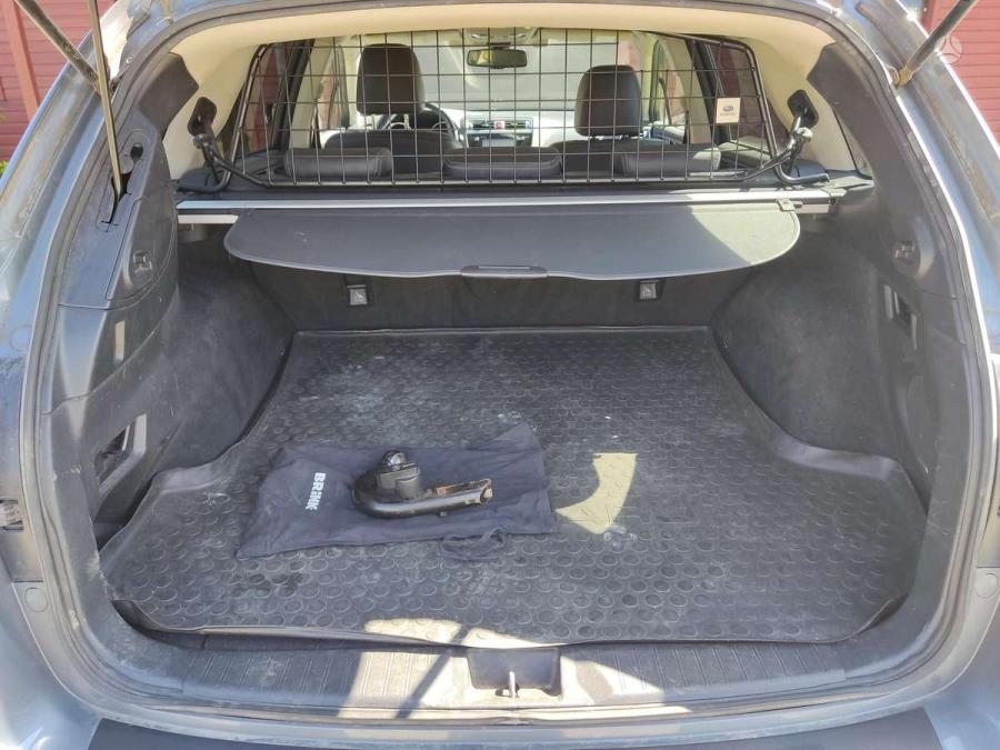 Pelēks Subaru Outback 2016 Viļņa, ar dzinēja tilpumu 2.00 L un nobraukumu 113 tūkst. km par 10600 €, foto 19 vietnē AUTOMOTO.COM.LV