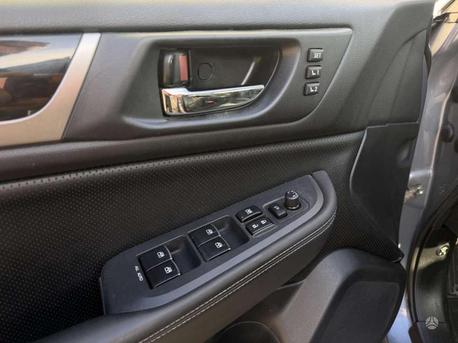 Grey Subaru Outback 2016 in Vilnius, with an engine capacity of 2.50 L and mileage of 180 thousand km for 11900 €, photo 17 on AUTOMOTO.COM.LV