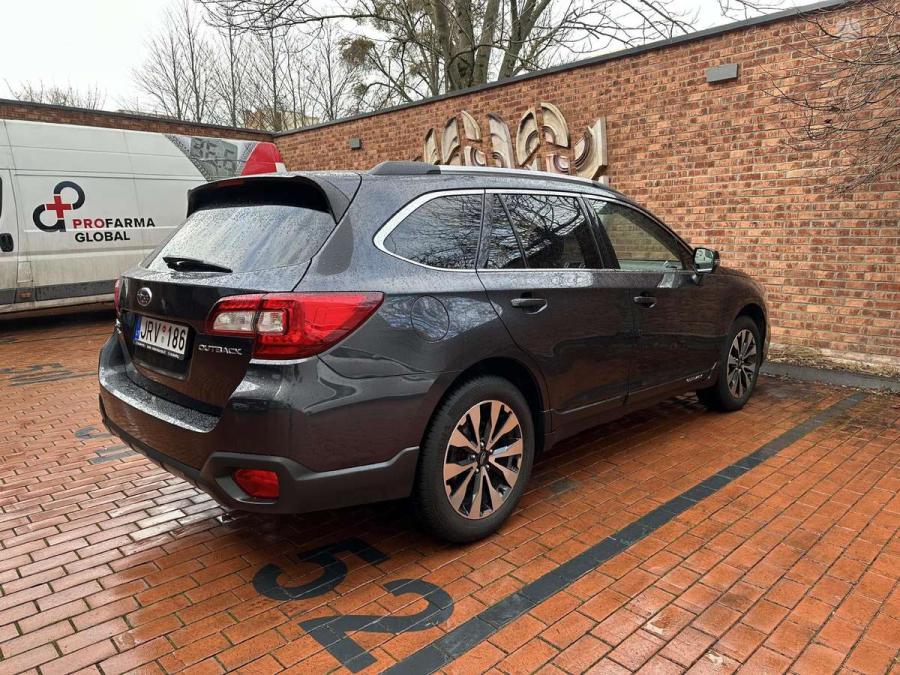 Grey Subaru Outback 2017 in Kaunas, with an engine capacity of 2.50 L and mileage of 157 thousand km for 14600 €, photo 5 on AUTOMOTO.COM.LV