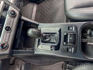 Grey Subaru Outback 2017 in Riga, with an engine capacity of 2.50 L and mileage of 221 thousand km for 12700 €, photo 19 on AUTOMOTO.COM.LV