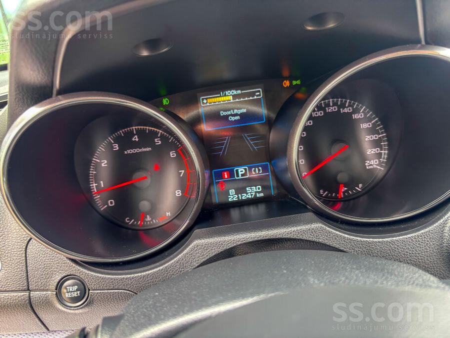 Grey Subaru Outback 2017 in Riga, with an engine capacity of 2.50 L and mileage of 221 thousand km for 12700 €, photo 21 on AUTOMOTO.COM.LV