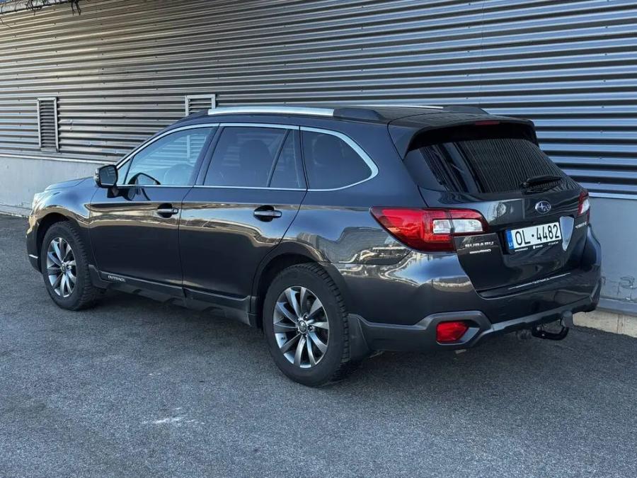 Grey Subaru Outback 2017 in Riga, with an engine capacity of 2.50 L and mileage of 225 thousand km for 12500 €, photo 4 on AUTOMOTO.COM.LV