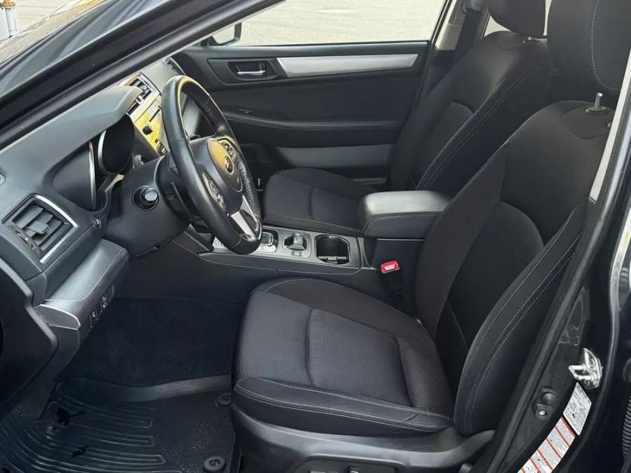 Grey Subaru Outback 2017 in Riga, with an engine capacity of 2.50 L and mileage of 225 thousand km for 12500 €, photo 10 on AUTOMOTO.COM.LV
