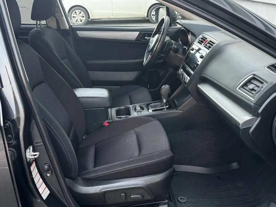 Grey Subaru Outback 2017 in Riga, with an engine capacity of 2.50 L and mileage of 225 thousand km for 12500 €, photo 13 on AUTOMOTO.COM.LV