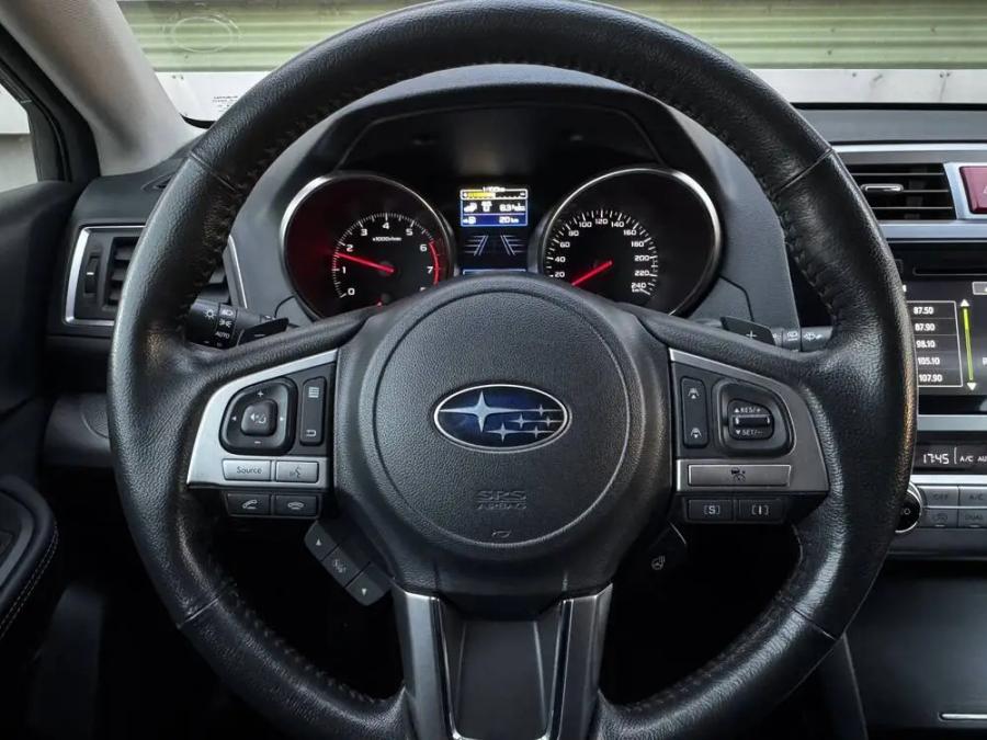 Grey Subaru Outback 2017 in Riga, with an engine capacity of 2.50 L and mileage of 225 thousand km for 12500 €, photo 16 on AUTOMOTO.COM.LV