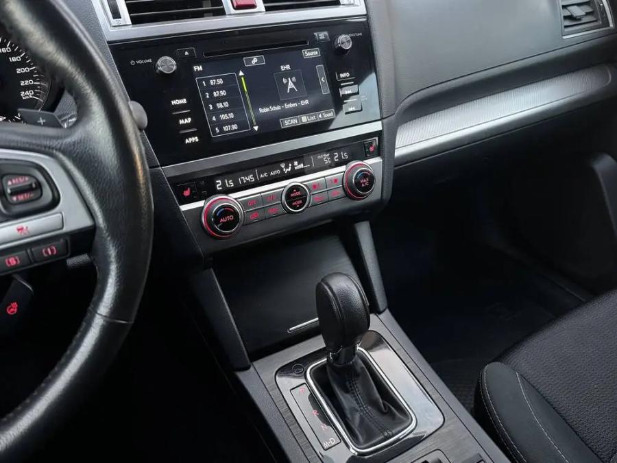 Grey Subaru Outback 2017 in Riga, with an engine capacity of 2.50 L and mileage of 225 thousand km for 12500 €, photo 19 on AUTOMOTO.COM.LV
