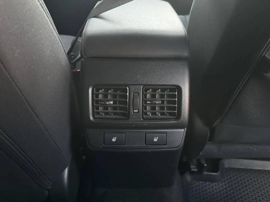 Grey Subaru Outback 2017 in Riga, with an engine capacity of 2.50 L and mileage of 225 thousand km for 12500 €, photo 26 on AUTOMOTO.COM.LV