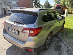 Grey Subaru Outback 2017 in Panevezys, with an engine capacity of 2.00 L and mileage of 284 thousand km for 3500 €, photo 5 on AUTOMOTO.COM.LV