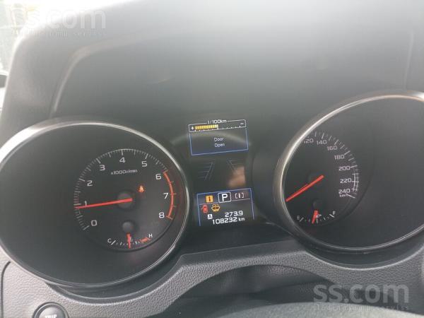 Grey Subaru Outback 2017 in Riga, with an engine capacity of 2.50 L and mileage of 108 thousand km for 15400 €, photo 9 on AUTOMOTO.COM.LV