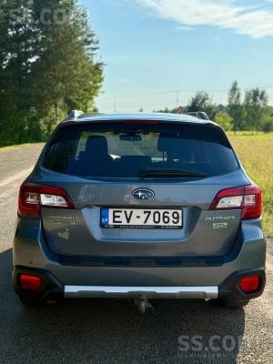 Grey Subaru Outback 2018 in Riga, with an engine capacity of 2.00 L and mileage of 206 thousand km for 16500 €, photo 5 on AUTOMOTO.COM.LV
