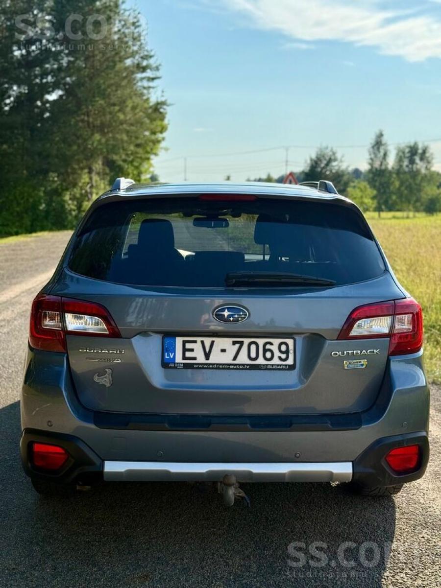 Grey Subaru Outback 2018 in Riga, with an engine capacity of 2.00 L and mileage of 206 thousand km for 16500 €, photo 5 on AUTOMOTO.COM.LV