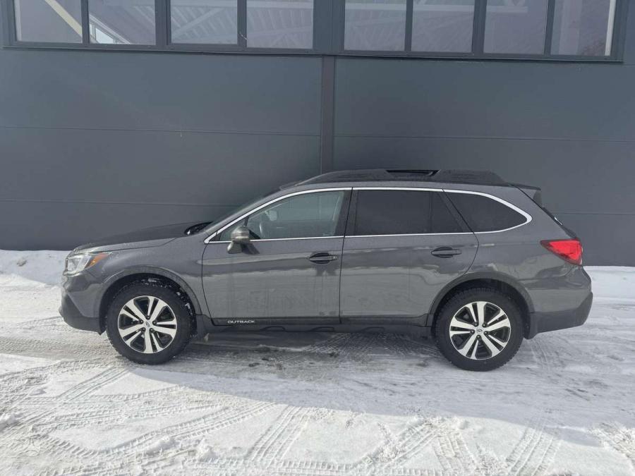 Grey Subaru Outback 2018 in Kaunas, with an engine capacity of 2.50 L and mileage of 169 thousand km for 14700 €, photo 5 on AUTOMOTO.COM.LV