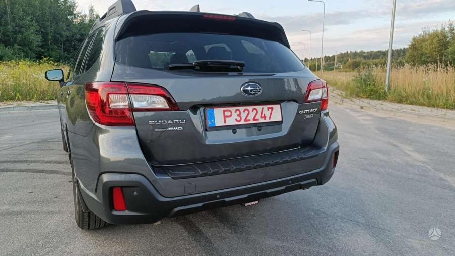 Pelēks Subaru Outback 2018 Viļņa, ar dzinēja tilpumu 3.63 L un nobraukumu 167 tūkst. km par 15375 €, foto 6 vietnē AUTOMOTO.COM.LV
