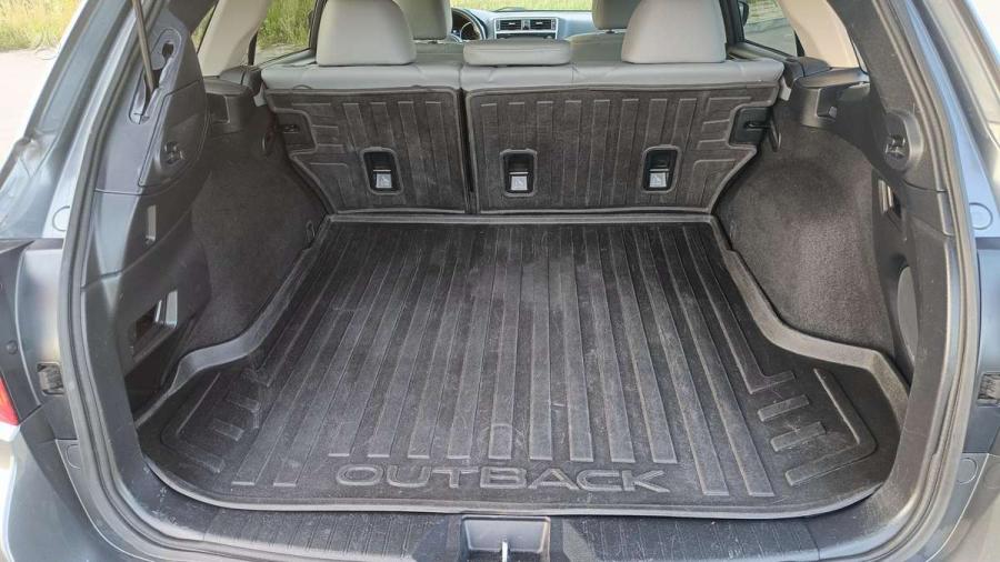 Pelēks Subaru Outback 2018 Viļņa, ar dzinēja tilpumu 3.63 L un nobraukumu 167 tūkst. km par 15375 €, foto 16 vietnē AUTOMOTO.COM.LV