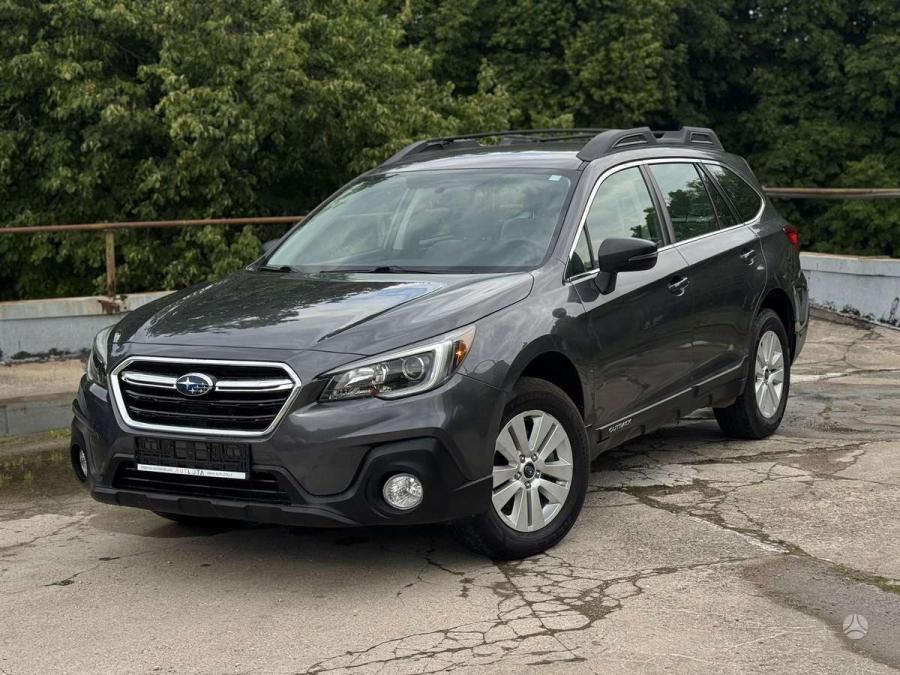 Grey Subaru Outback 2018 in Vilnius, with an engine capacity of 2.50 L and mileage of 122 thousand km for 16600 €, photo 1 on AUTOMOTO.COM.LV