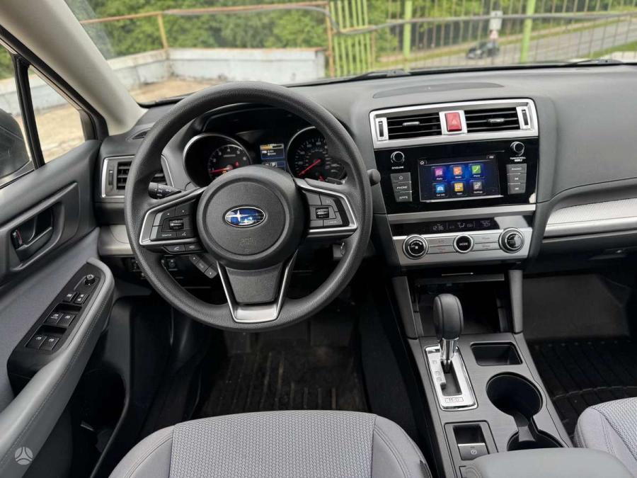 Grey Subaru Outback 2018 in Vilnius, with an engine capacity of 2.50 L and mileage of 122 thousand km for 16600 €, photo 5 on AUTOMOTO.COM.LV