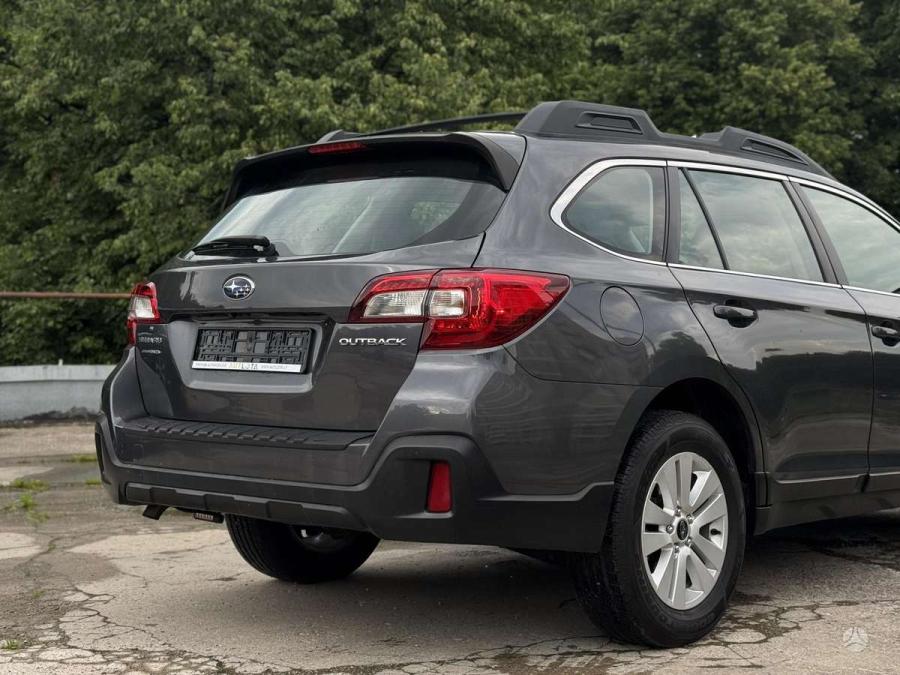 Grey Subaru Outback 2018 in Vilnius, with an engine capacity of 2.50 L and mileage of 122 thousand km for 16600 €, photo 16 on AUTOMOTO.COM.LV