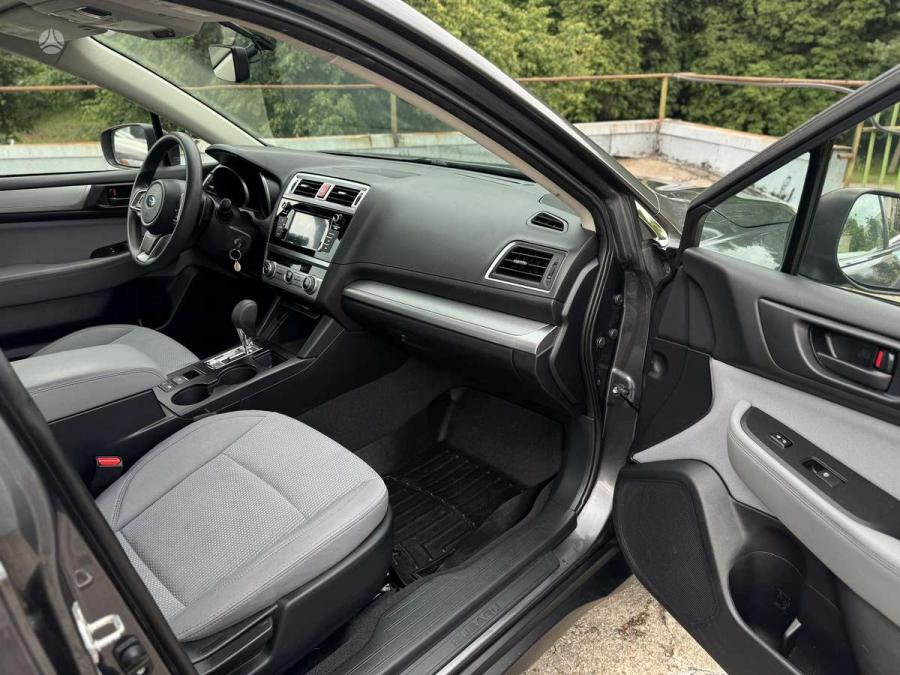Grey Subaru Outback 2018 in Vilnius, with an engine capacity of 2.50 L and mileage of 122 thousand km for 16600 €, photo 17 on AUTOMOTO.COM.LV