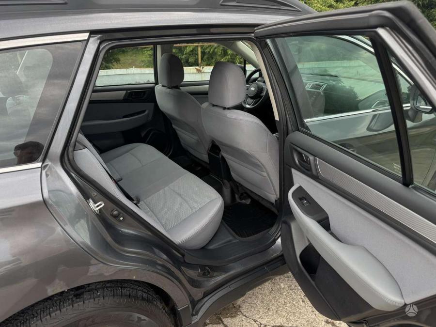 Grey Subaru Outback 2018 in Vilnius, with an engine capacity of 2.50 L and mileage of 122 thousand km for 16600 €, photo 25 on AUTOMOTO.COM.LV