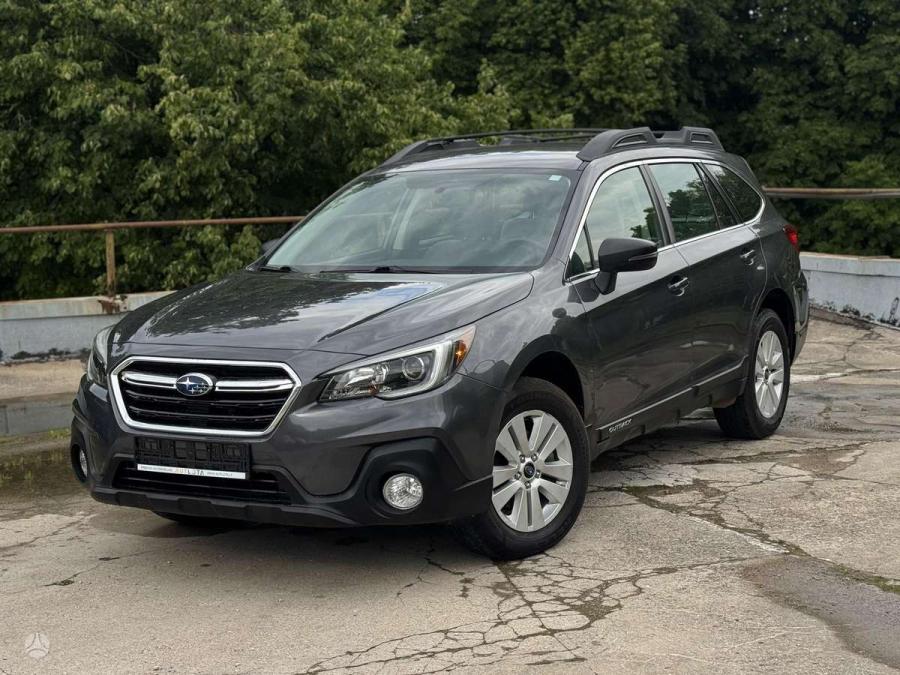 Grey Subaru Outback 2018 in Vilnius, with an engine capacity of 2.50 L and mileage of 122 thousand km for 16100 €, photo 1 on AUTOMOTO.COM.LV
