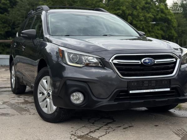 Subaru Outback 2018 in Vilnius on AUTOMOTO.COM.LV Grey Subaru Outback 2018 in Vilnius, with an engine capacity of 2.50 L and mileage of 122 thousand km for 16100 €, photo 3 on AUTOMOTO.COM.LV