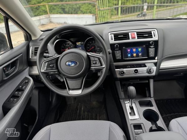 Subaru Outback 2018 in Vilnius on AUTOMOTO.COM.LV Grey Subaru Outback 2018 in Vilnius, with an engine capacity of 2.50 L and mileage of 122 thousand km for 16100 €, photo 5 on AUTOMOTO.COM.LV