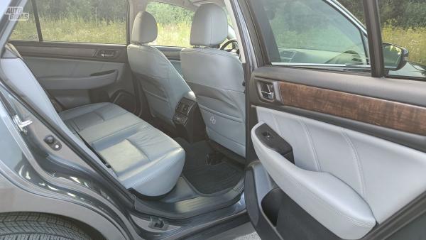 Grey Subaru Outback 2018 in Vilnius, with an engine capacity of 3.60 L and mileage of 167 thousand km for 15325 €, photo 10 on AUTOMOTO.COM.LV