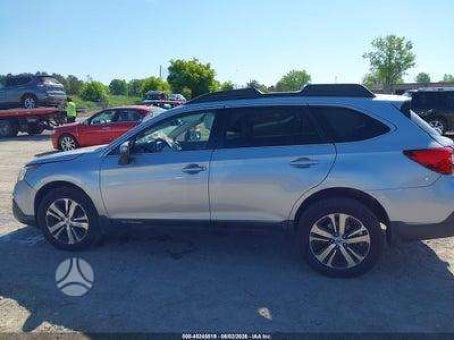 Pelēks Subaru Outback 2019 Klaipėda, ar dzinēja tilpumu 3.63 L un nobraukumu 218 tūkst. km par 7900 €, foto 3 vietnē AUTOMOTO.COM.LV