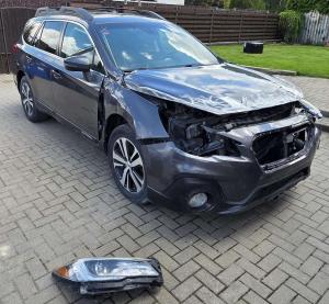 Grey Subaru Outback 2019 in Siauliai, with an engine capacity of 2.50 L and mileage of 117 thousand km for 4350 €, photo 4 on AUTOMOTO.COM.LV
