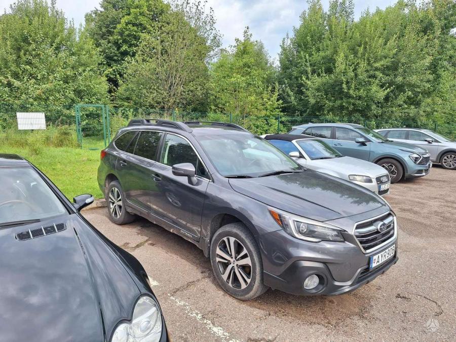 Grey Subaru Outback 2019 in Vilnius, with an engine capacity of 3.63 L and mileage of 160 thousand km for 16750 €, photo 4 on AUTOMOTO.COM.LV