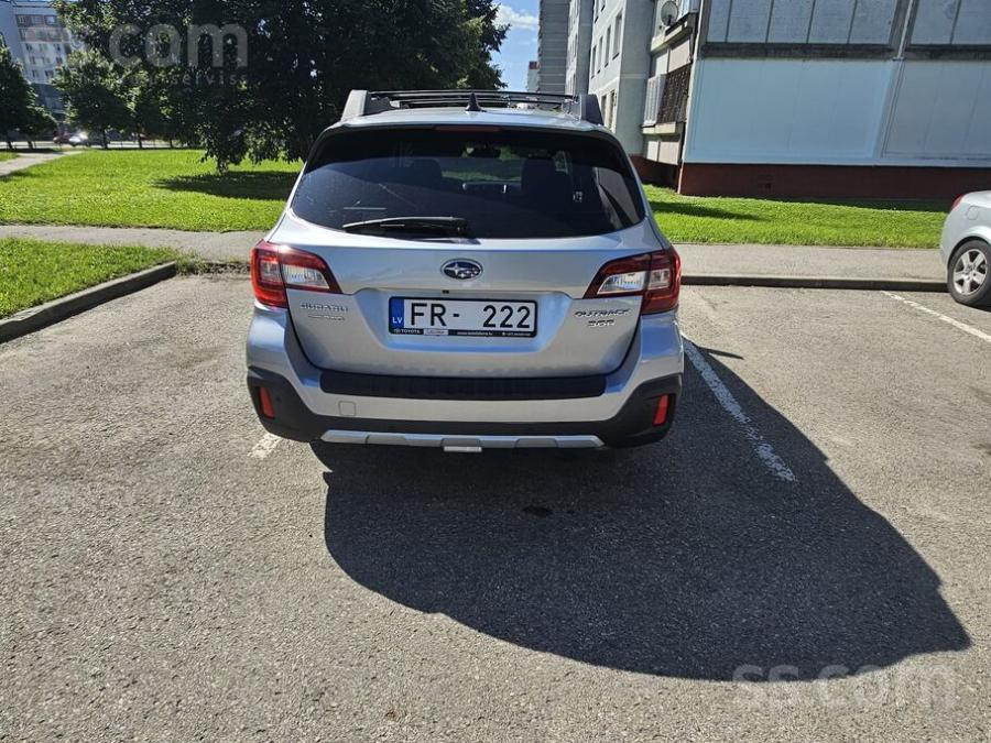 Grey Subaru Outback 2019 in Riga, with an engine capacity of 3.60 L and mileage of 180 thousand km for 19700 €, photo 5 on AUTOMOTO.COM.LV