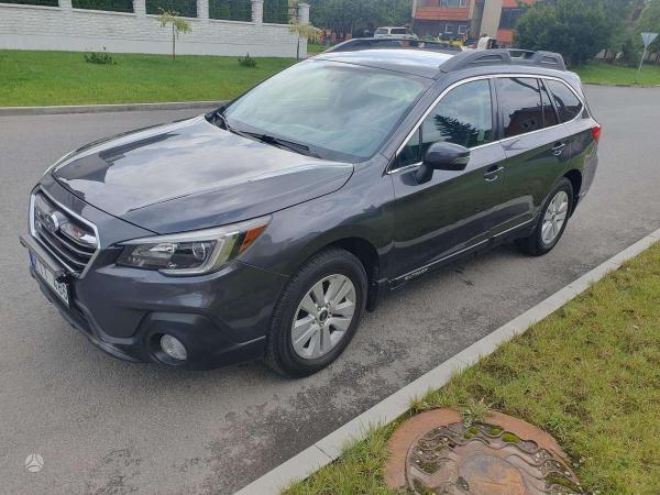 Subaru Outback 2019 in Panevezys on AUTOMOTO.COM.LV Grey Subaru Outback 2019 in Panevezys, with an engine capacity of 2.50 L and mileage of 216 thousand km for 13500 €, photo 3 on AUTOMOTO.COM.LV