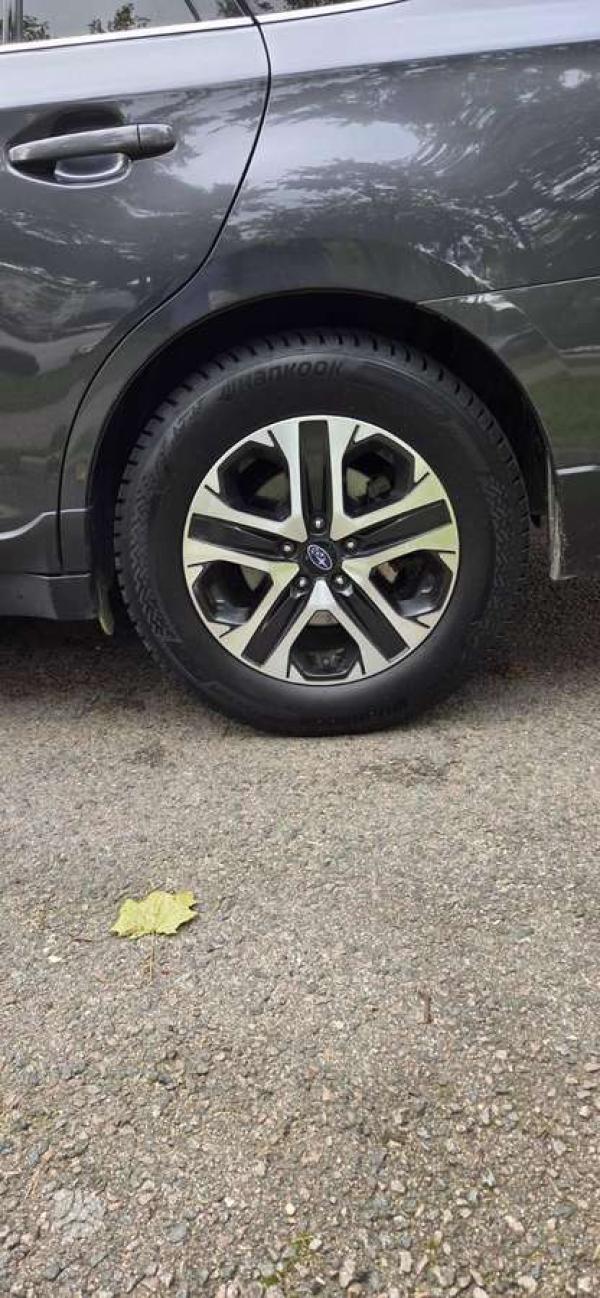 Subaru Outback 2019 Viļņa vietnē Pelēks Subaru Outback 2019 Viļņa, ar dzinēja tilpumu 2.50 L un nobraukumu 89 tūkst. km par 18500 €, foto 7 vietnē AUTOMOTO.COM.LV
