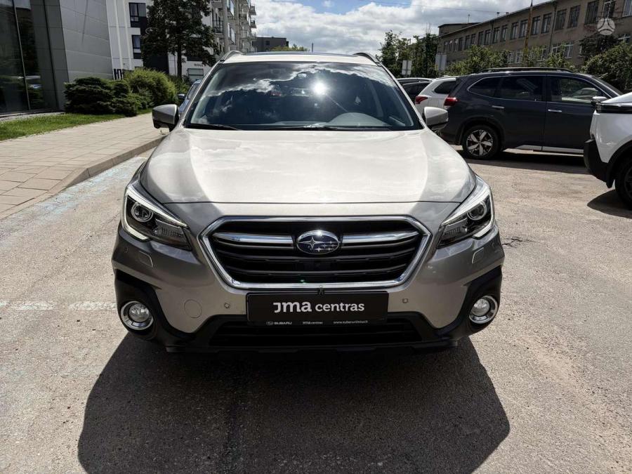 Grey Subaru Outback 2020 in Vilnius, with an engine capacity of 2.50 L and mileage of 64 thousand km for 23500 €, photo 3 on AUTOMOTO.COM.LV