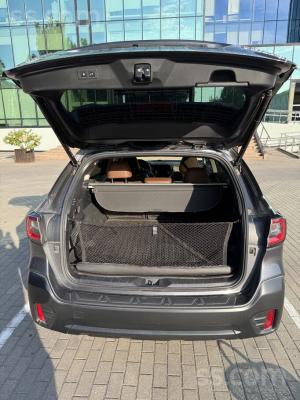 Grey Subaru Outback 2020 in Riga, with an engine capacity of 2.50 L and mileage of 72 thousand km for 21100 €, photo 7 on AUTOMOTO.COM.LV