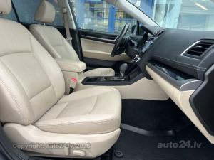 Grey Subaru Outback 2021 in Tallinn, with an engine capacity of 2.50 L and mileage of 133 thousand km for 20990 €, photo 7 on AUTOMOTO.COM.LV