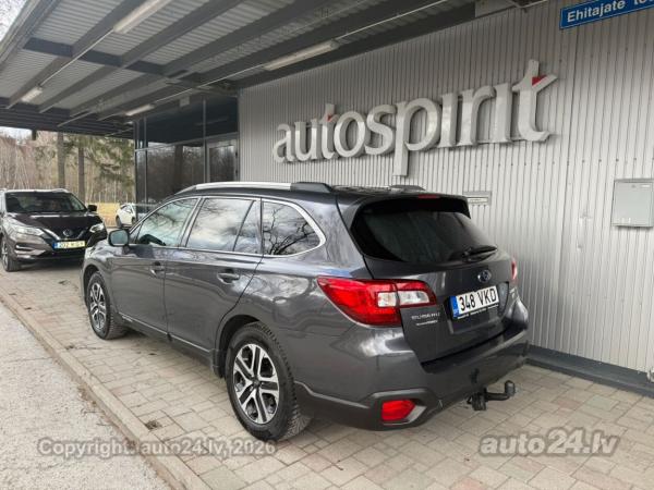 Pelēks Subaru Outback 2021 Tallina, ar dzinēja tilpumu 2.50 L un nobraukumu 110 tūkst. km par 21490 €, foto 3 vietnē AUTOMOTO.COM.LV