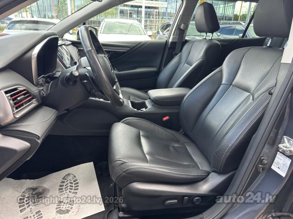 Grey Subaru Outback 2021 in Tallinn, with an engine capacity of 2.50 L and mileage of 60 thousand km for 27990 €, photo 10 on AUTOMOTO.COM.LV