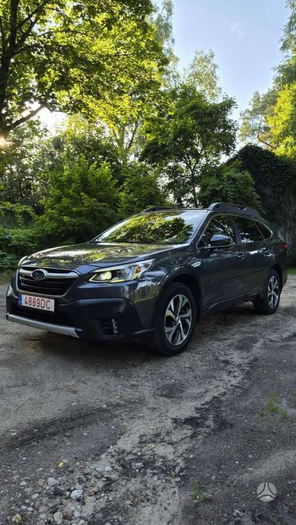 Grey Subaru Outback 2021 in Vilnius, with an engine capacity of 2.50 L and mileage of 132 thousand km for 22500 €, photo 1 on AUTOMOTO.COM.LV