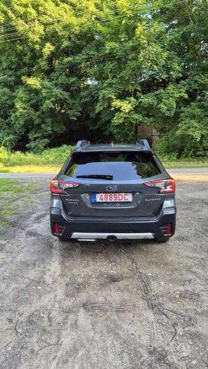 Grey Subaru Outback 2021 in Vilnius, with an engine capacity of 2.50 L and mileage of 132 thousand km for 22500 €, photo 5 on AUTOMOTO.COM.LV