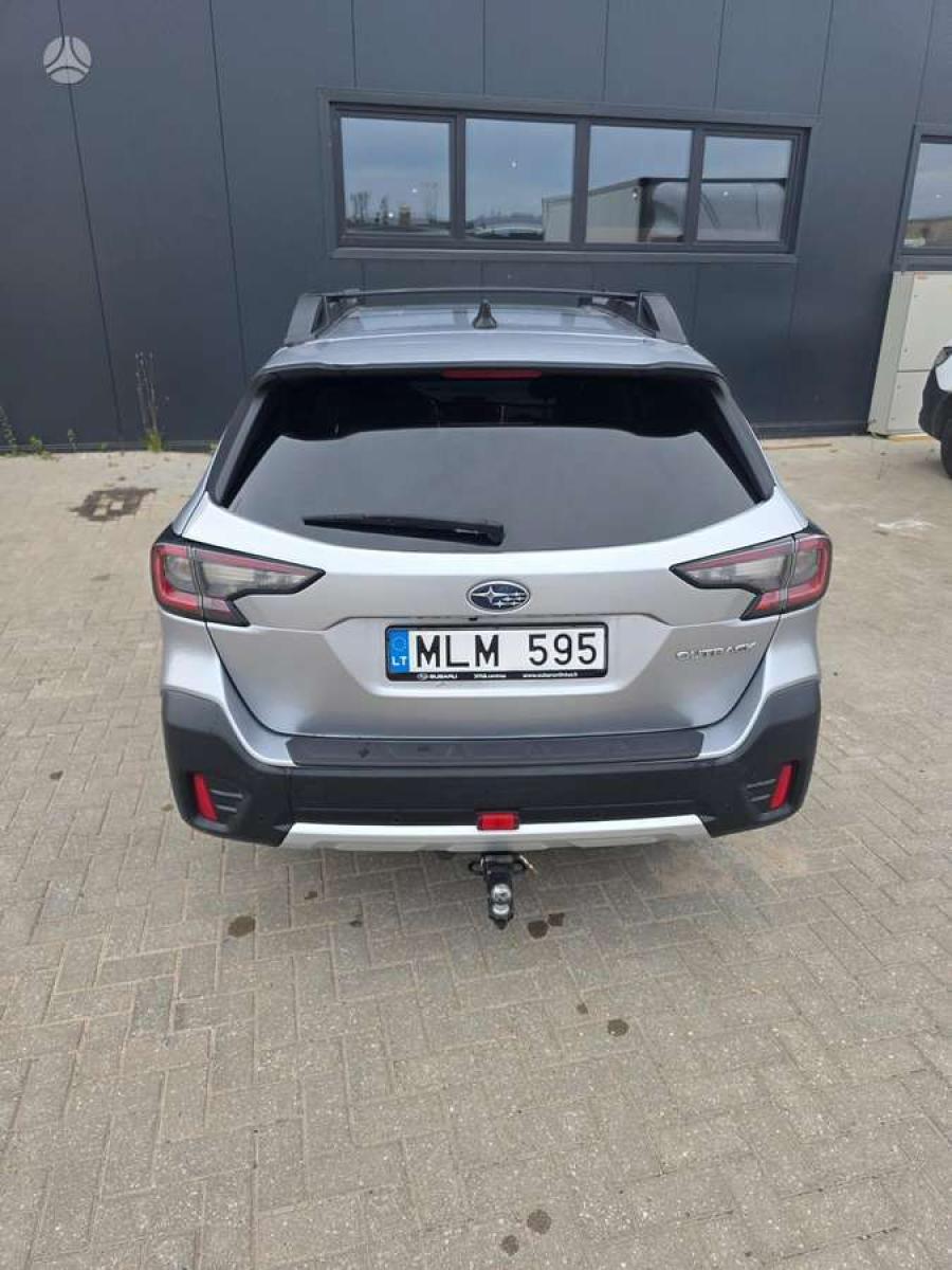 Grey Subaru Outback 2021 in Vilnius, with an engine capacity of 2.50 L and mileage of 104 thousand km for 24000 €, photo 5 on AUTOMOTO.COM.LV