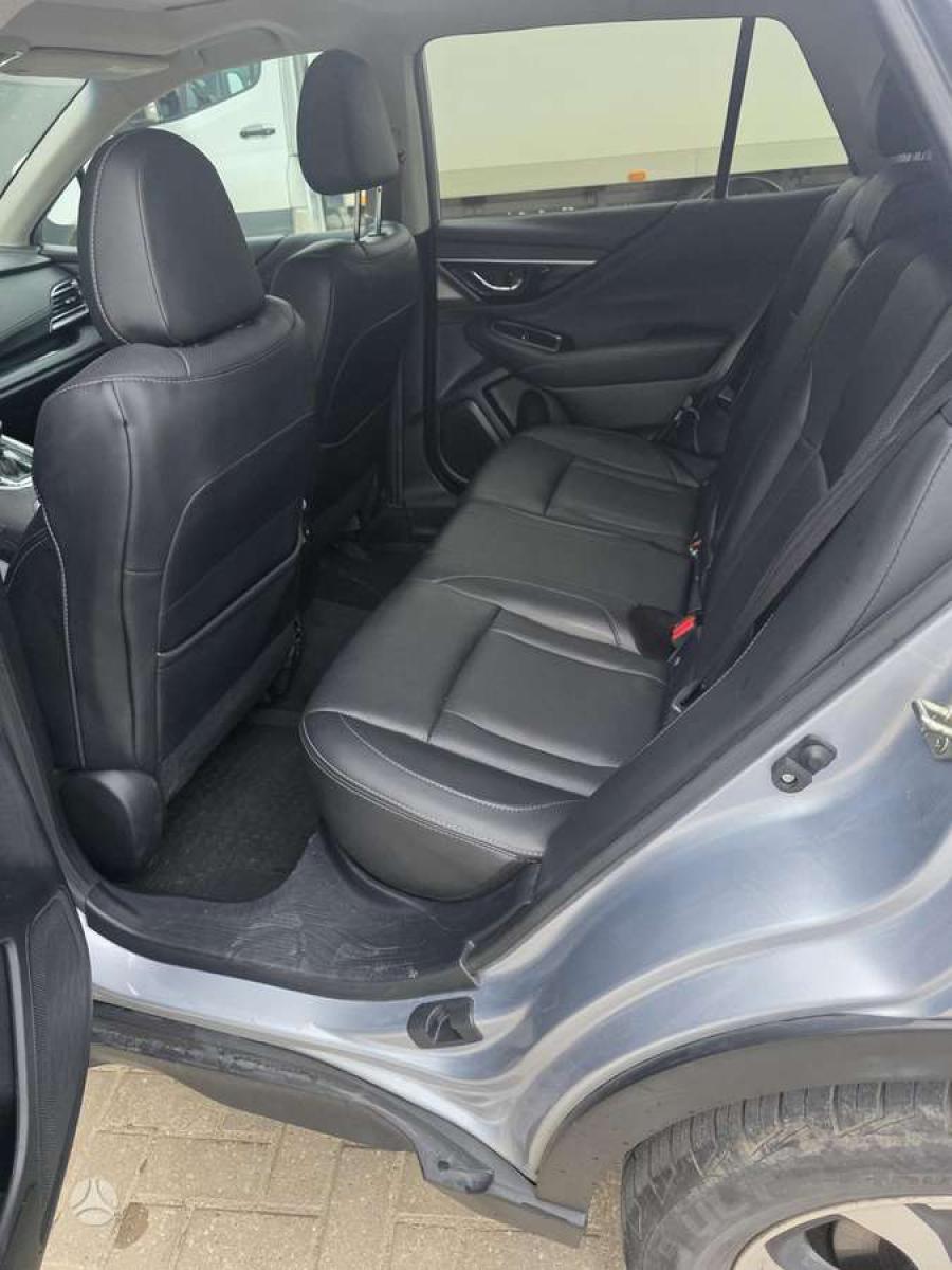 Grey Subaru Outback 2021 in Vilnius, with an engine capacity of 2.50 L and mileage of 104 thousand km for 24000 €, photo 7 on AUTOMOTO.COM.LV