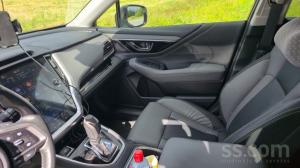Grey Subaru Outback 2021 in Ventspils, with an engine capacity of 2.50 L and mileage of 125 thousand km for 20500 €, photo 4 on AUTOMOTO.COM.LV