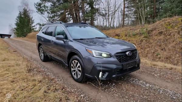Grey Subaru Outback 2022 in Utena, with an engine capacity of 2.50 L and mileage of 74 thousand km for 19500 €, photo 1 on AUTOMOTO.COM.LV