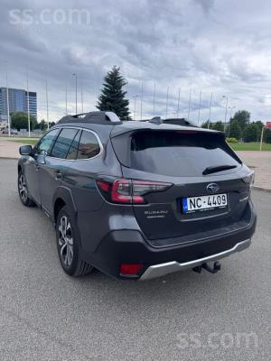 Grey Subaru Outback 2022 in Riga, with an engine capacity of 2.50 L and mileage of 93 thousand km for 25000 €, photo 5 on AUTOMOTO.COM.LV