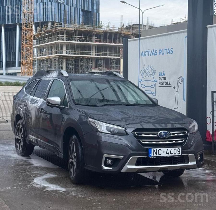 Grey Subaru Outback 2022 in Riga, with an engine capacity of 2.50 L and mileage of 93 thousand km for 25000 €, photo 9 on AUTOMOTO.COM.LV