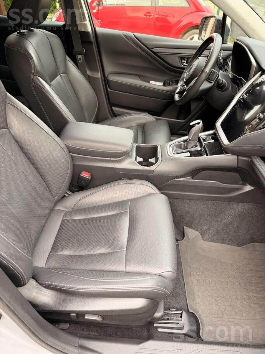 Grey Subaru Outback 2022 in Riga, with an engine capacity of 2.50 L and mileage of 79 thousand km for 23000 €, photo 13 on AUTOMOTO.COM.LV