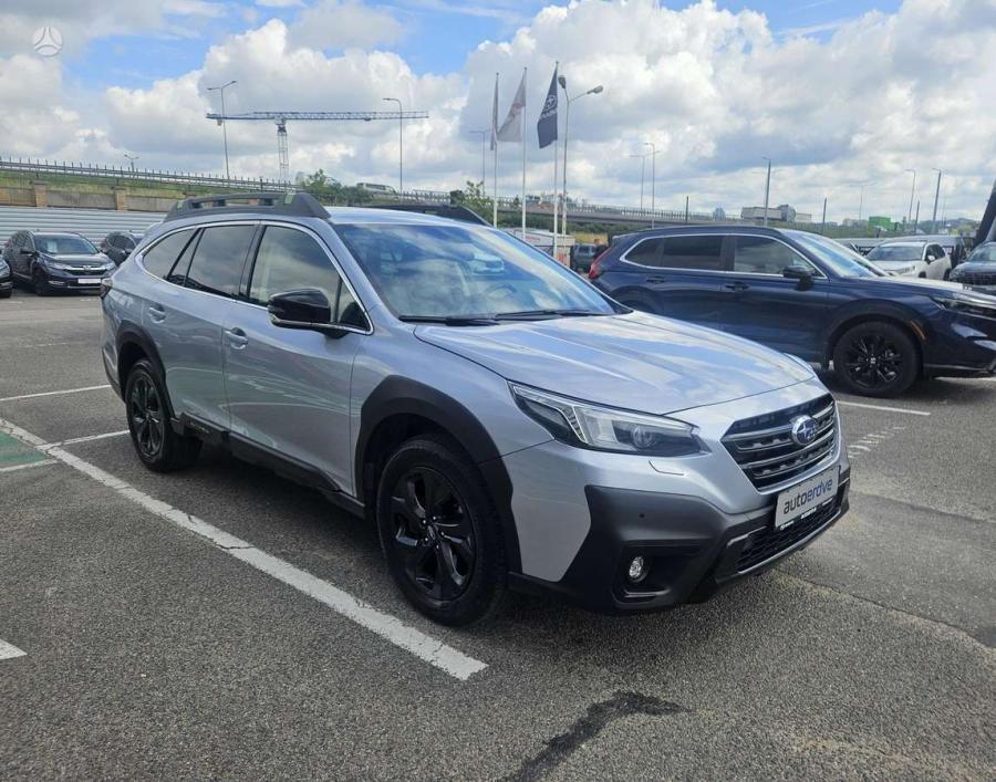 Pelēks Subaru Outback 2022 Viļņa, ar dzinēja tilpumu 2.50 L un nobraukumu 111 tūkst. km par 25890 €, foto 3 vietnē AUTOMOTO.COM.LV