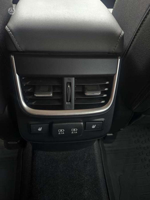Grey Subaru Outback 2022 in Vilnius, with an engine capacity of 2.50 L and mileage of 111 thousand km for 25890 €, photo 7 on AUTOMOTO.COM.LV